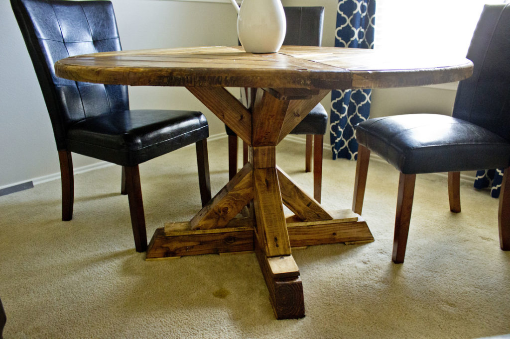 Cutting and Building a Round Farmhouse Style Table